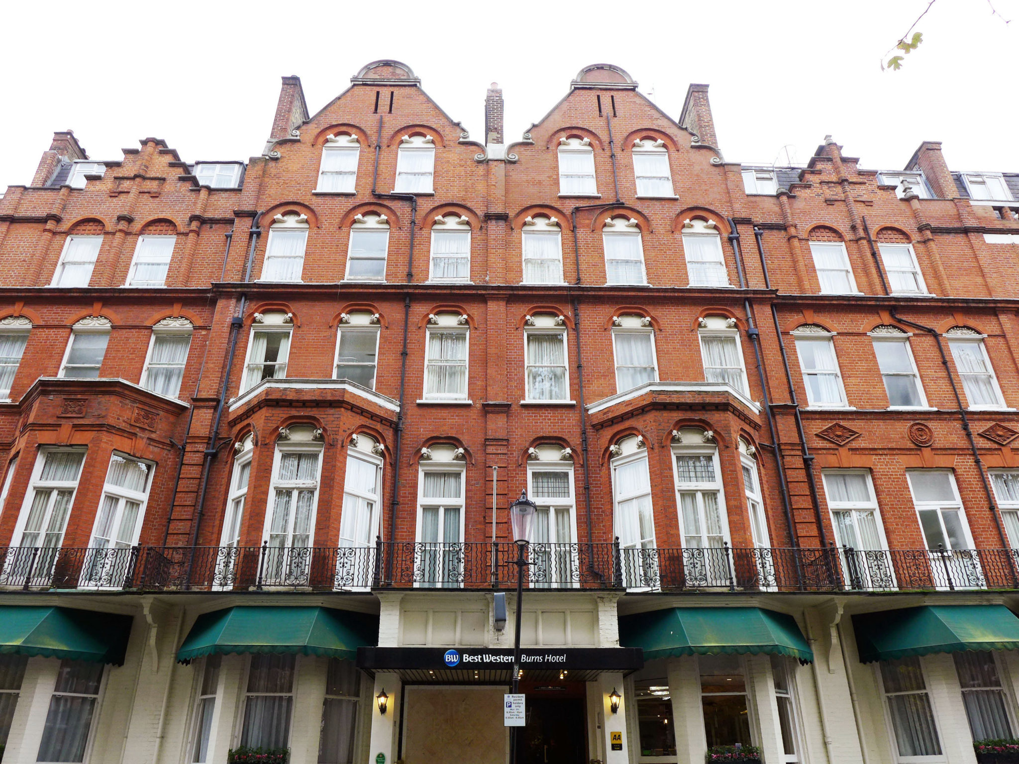 Burns Hotel - Neil Davies Architects